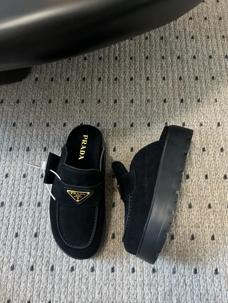 Top mirror Prada Slippers