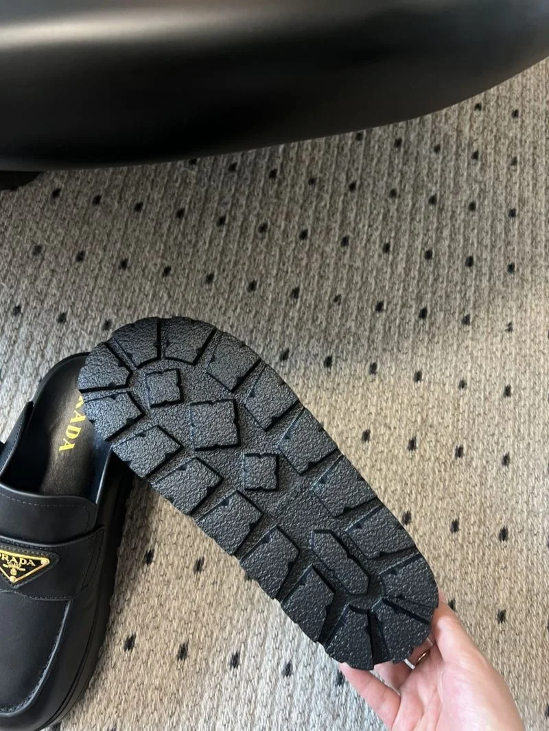 Factory-made Prada Slippers