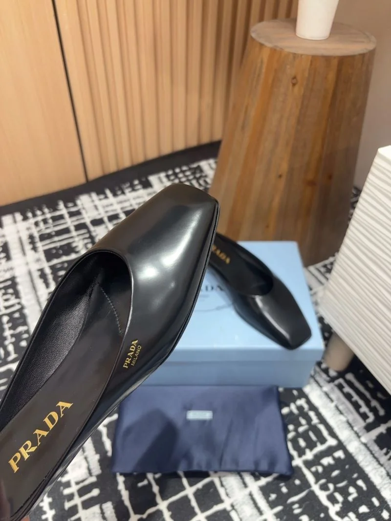 High accuracy Prada Slippers