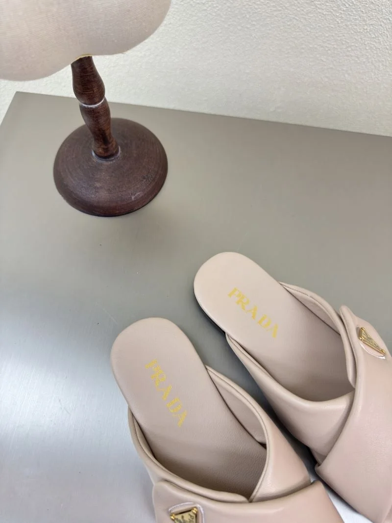 Factory-made Prada Slippers