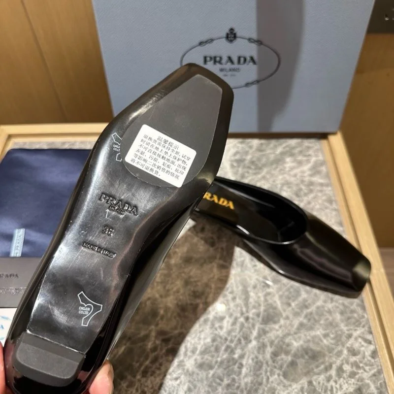 Brand-original Prada Slippers