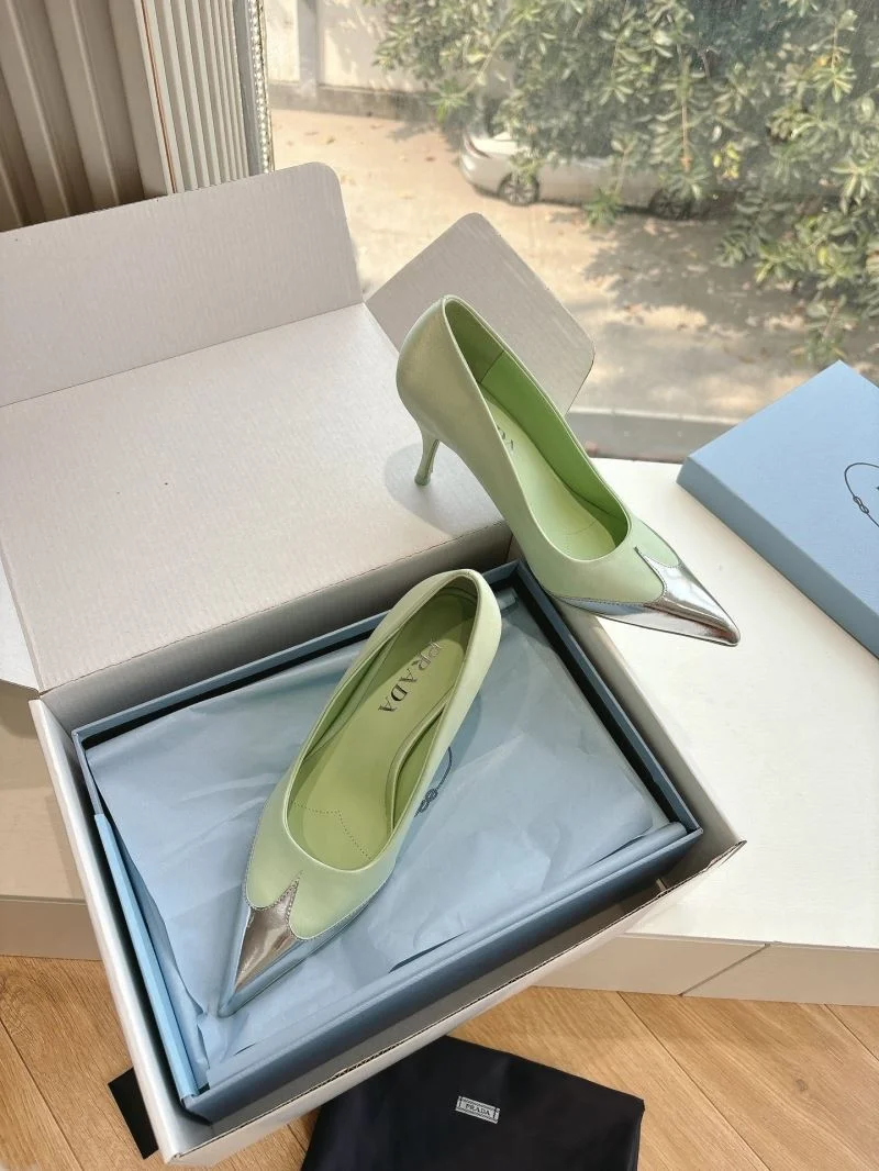 Exact replica Prada Slippers