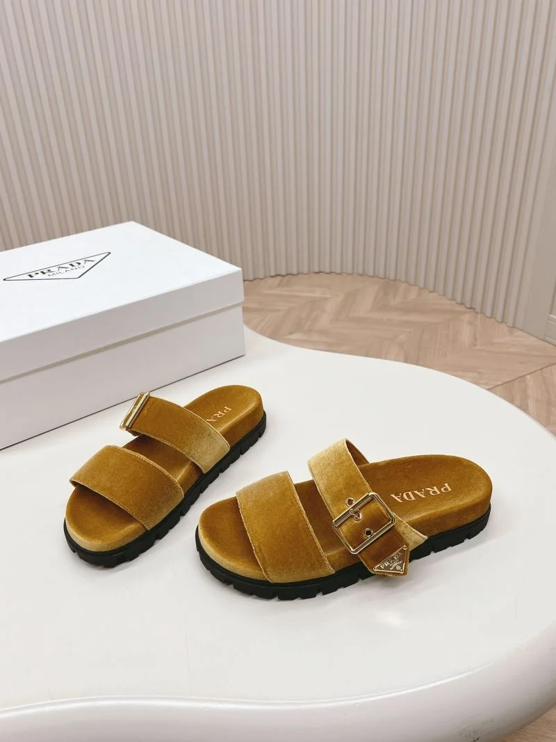 Low-cost Prada Slippers