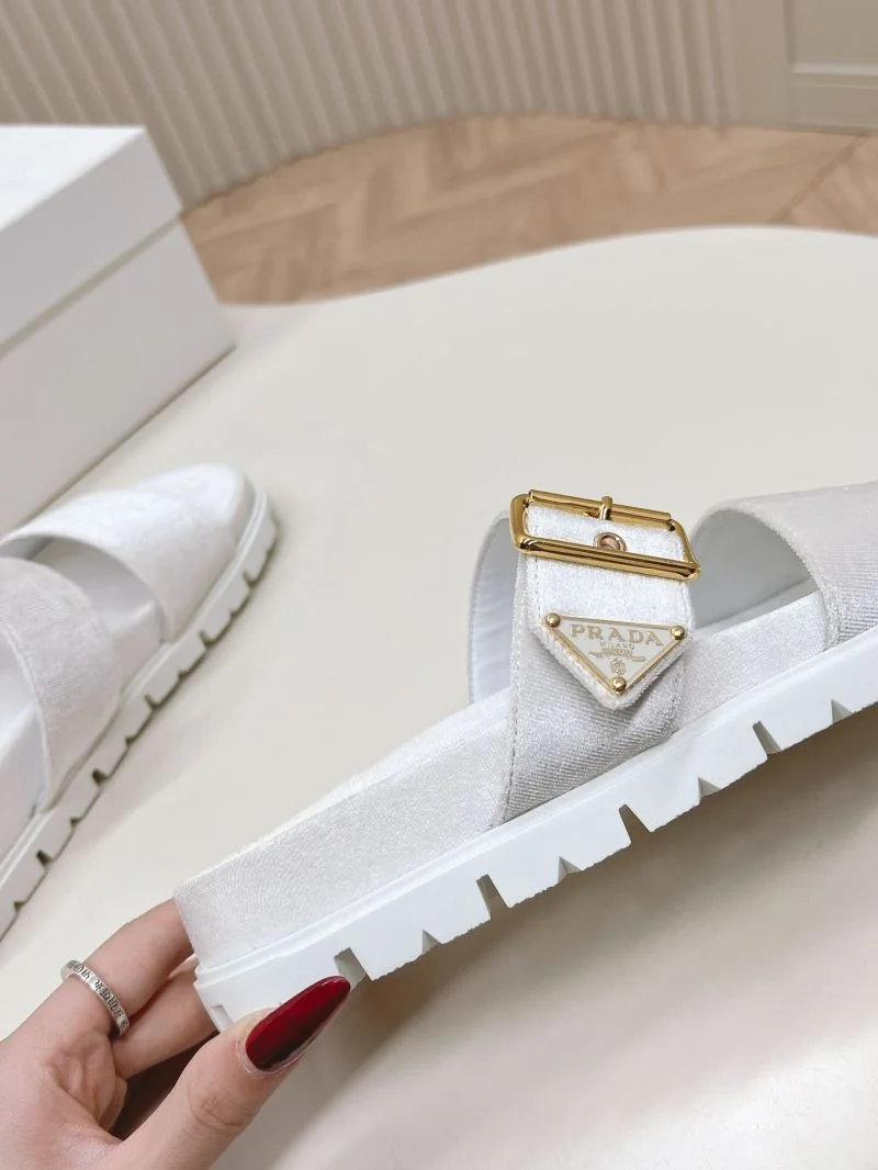High accuracy Prada Slippers