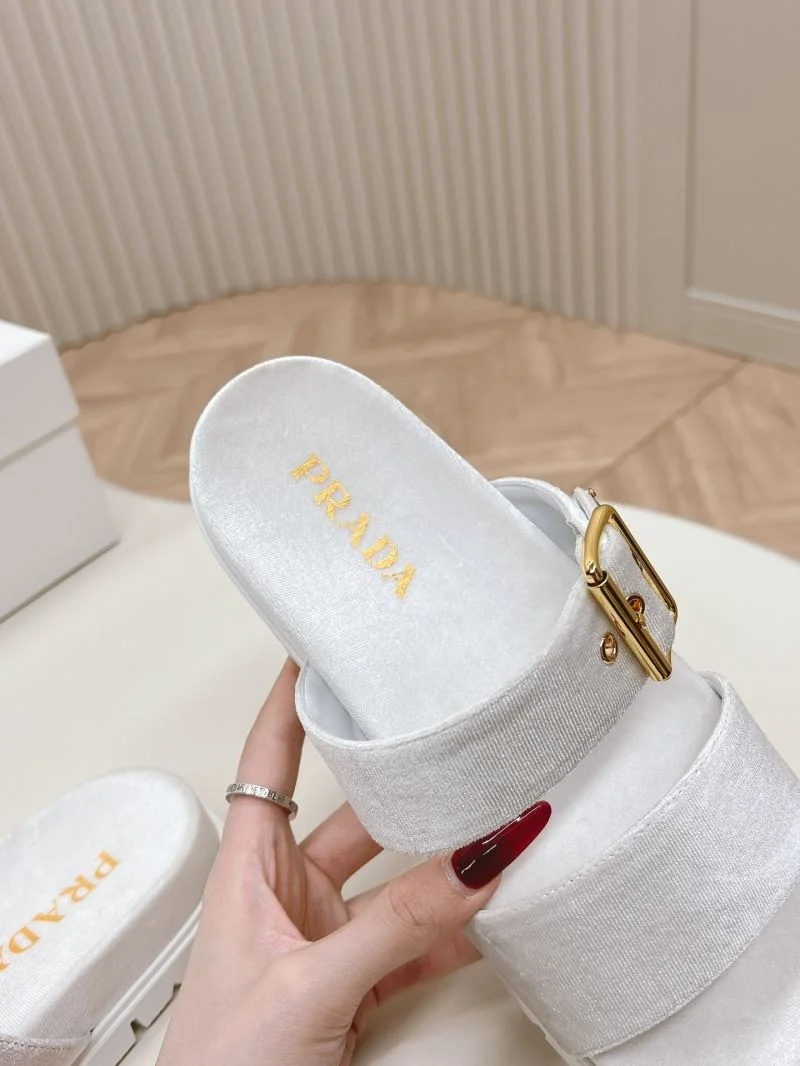 High accuracy Prada Slippers