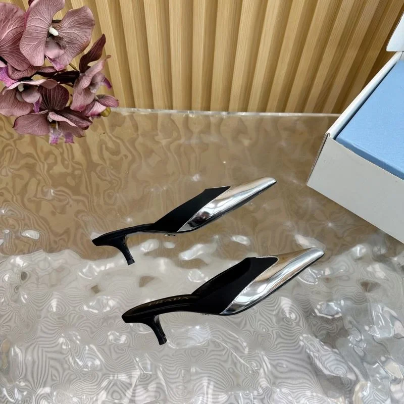 Low-cost Prada Slippers