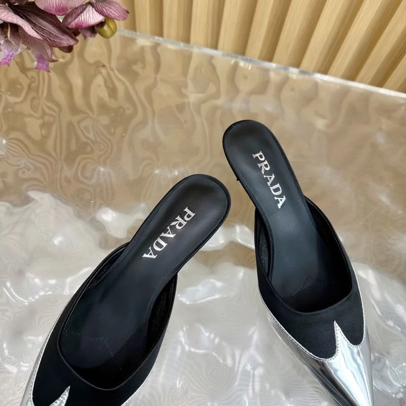 Low-cost Prada Slippers