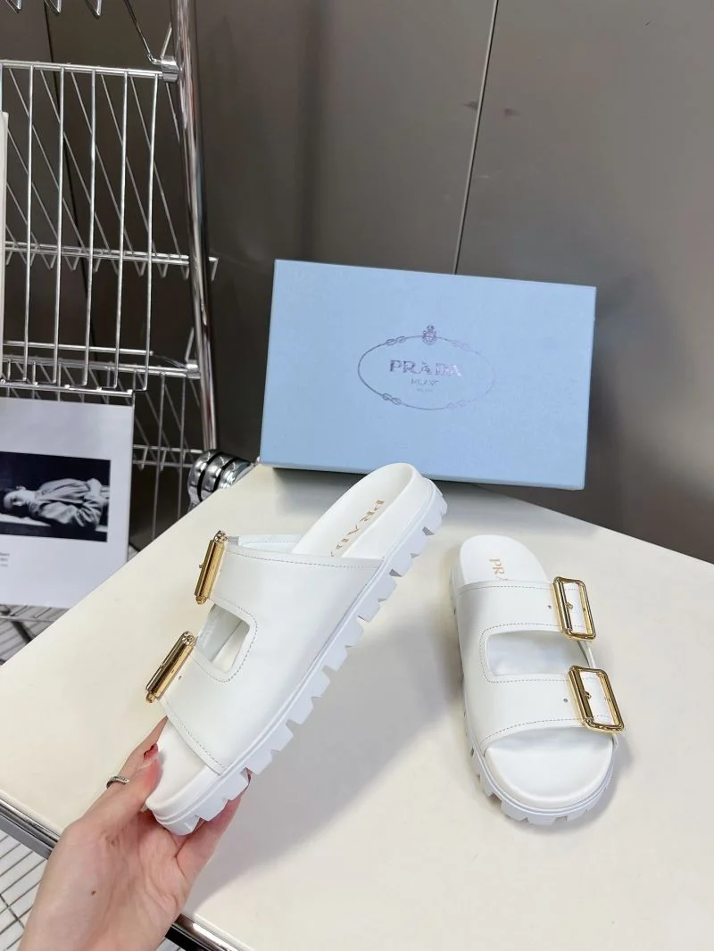 Accurate model Prada Slippers