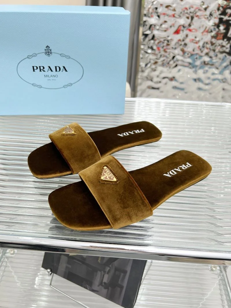 Accurate model Prada Slippers