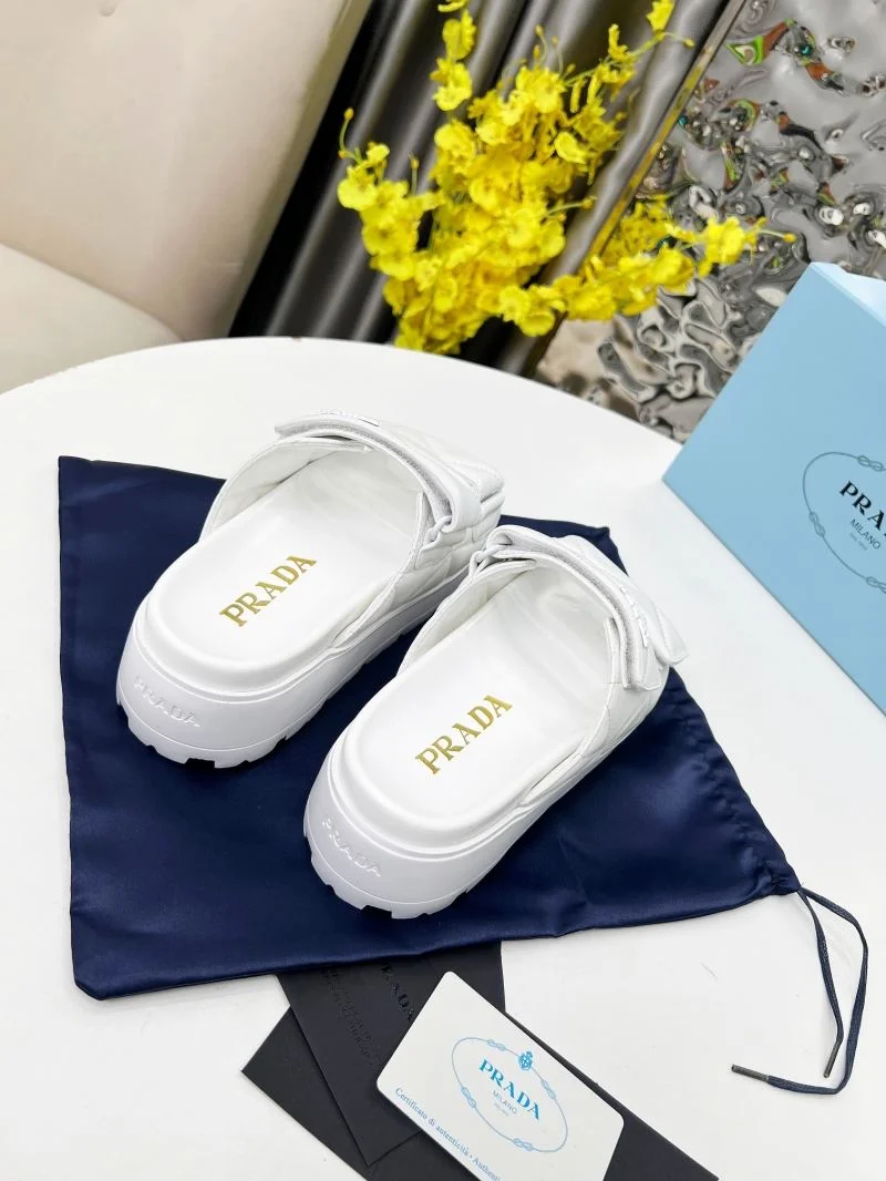 Low-cost Prada Slippers