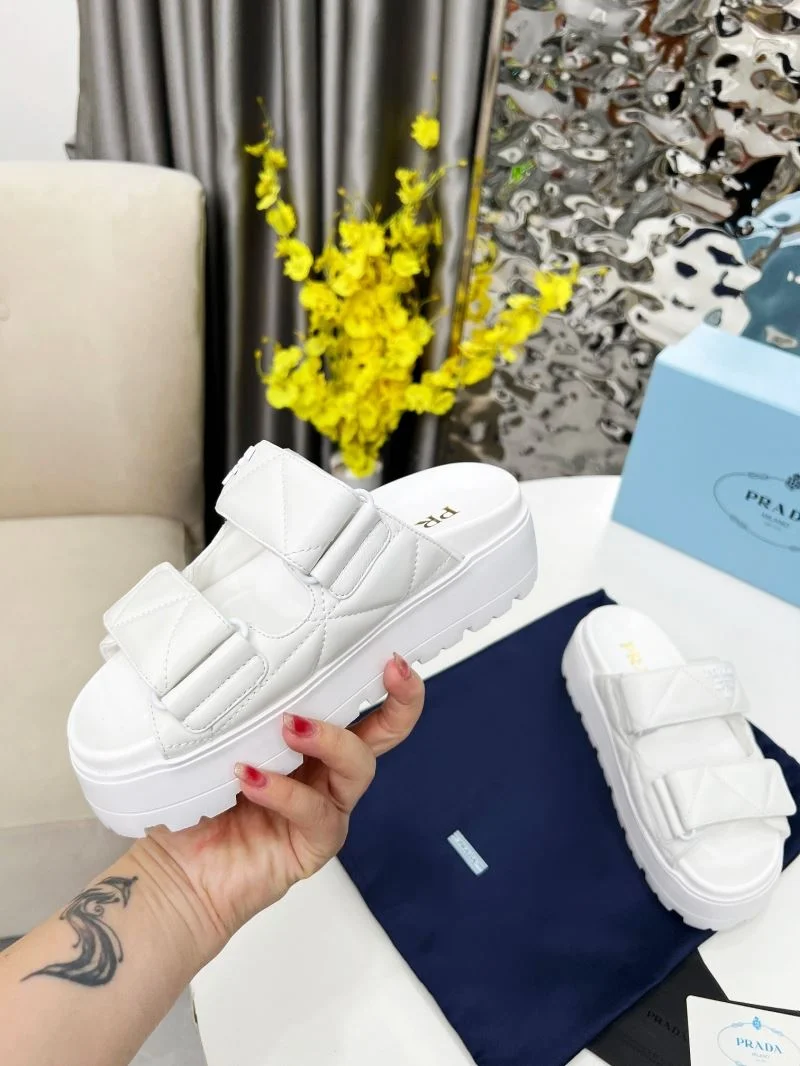 Low-cost Prada Slippers