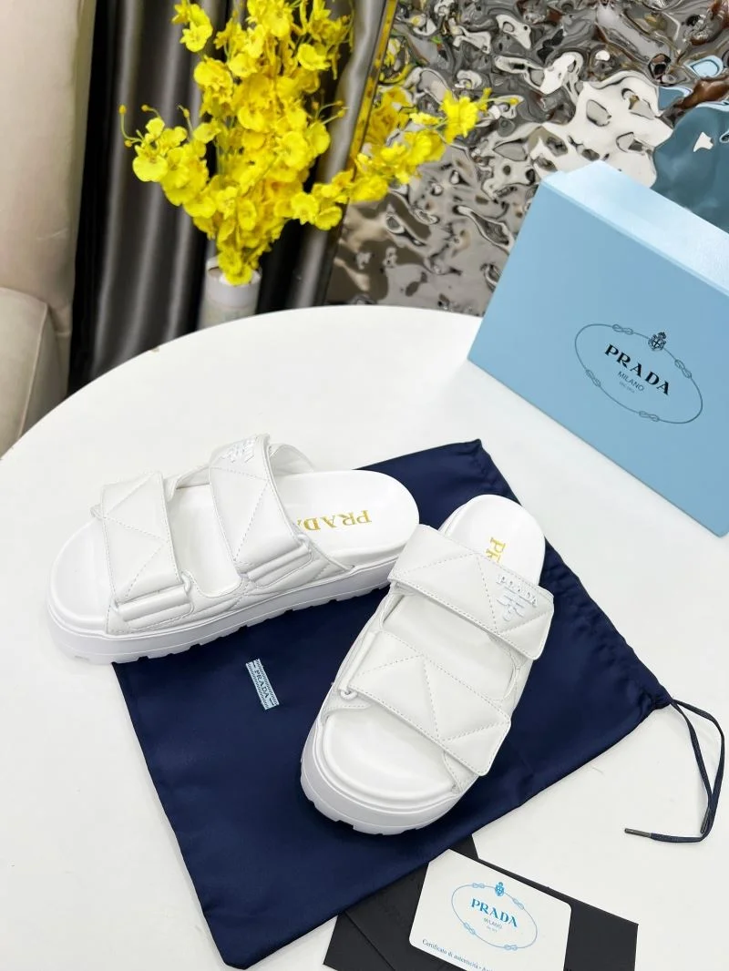 Low-cost Prada Slippers