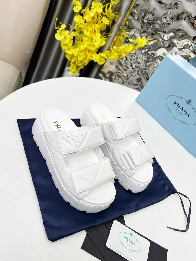 Low-cost Prada Slippers