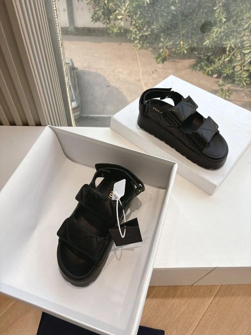 Top mirror Prada Slippers