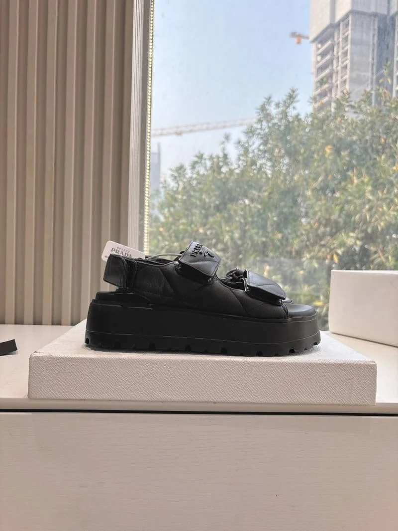 Top mirror Prada Slippers