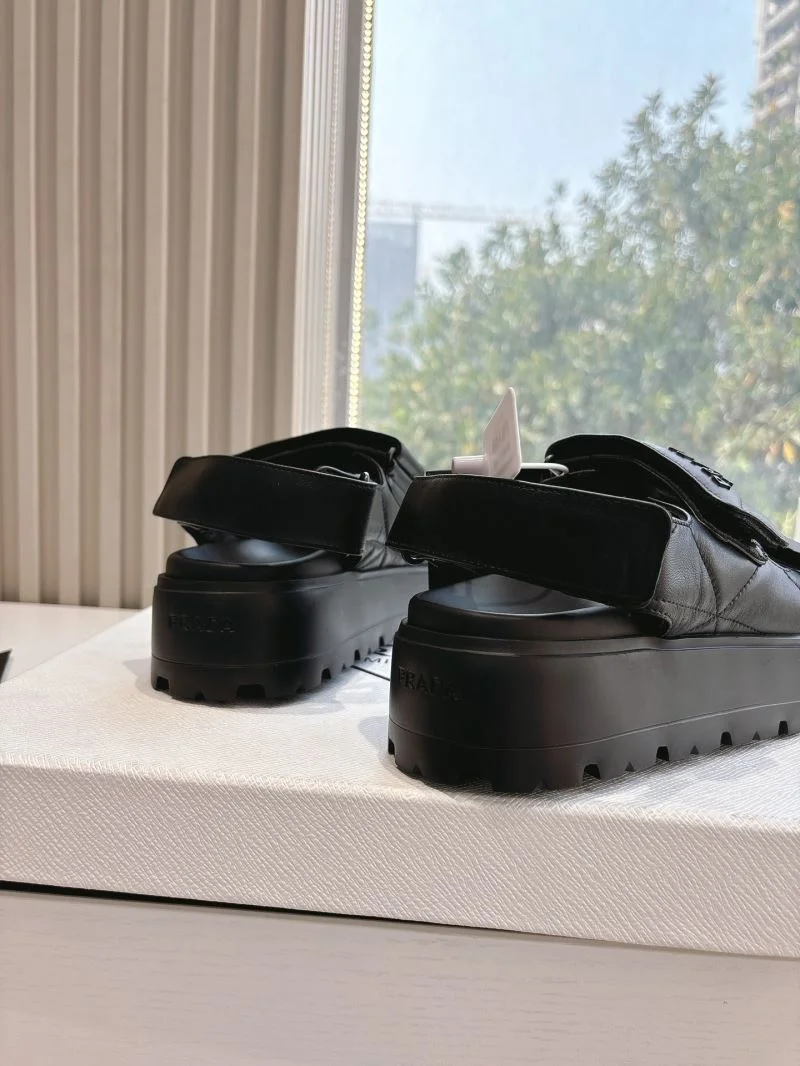 Top mirror Prada Slippers