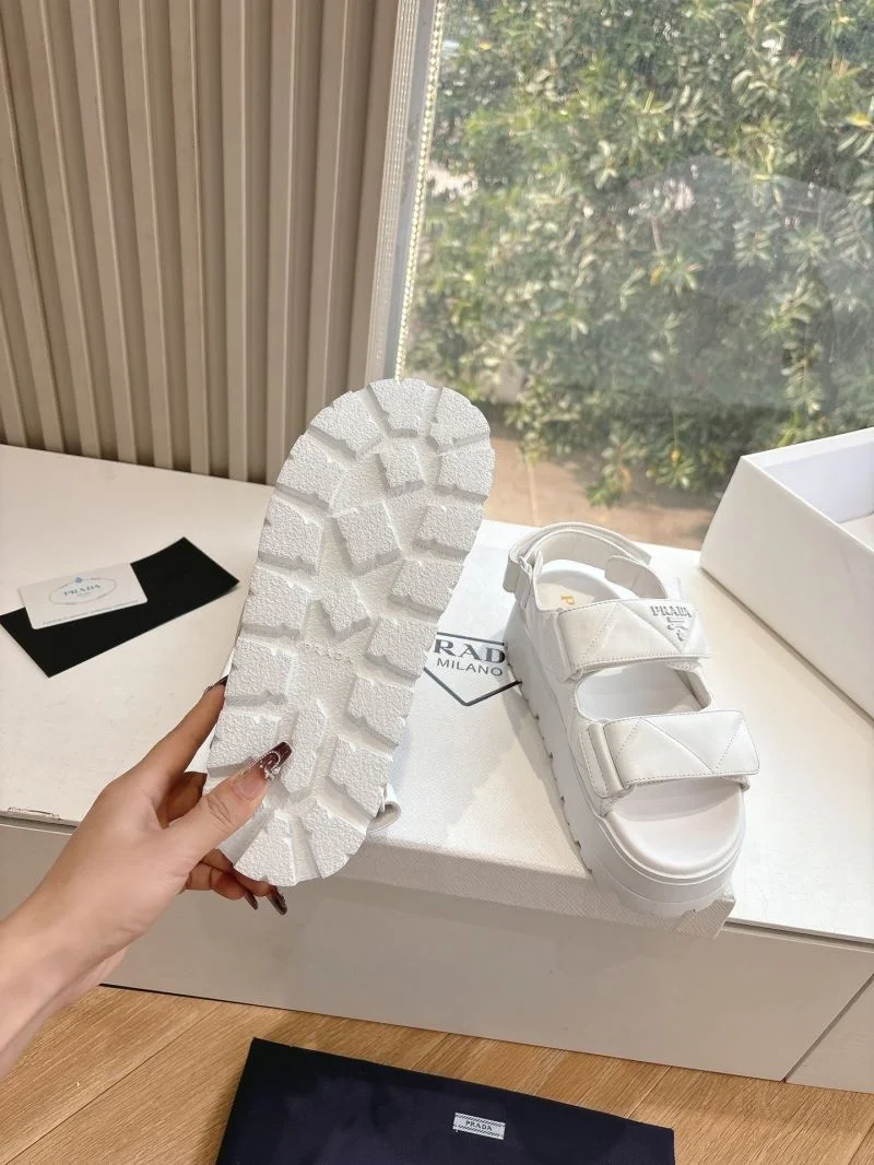 Top mirror Prada Slippers