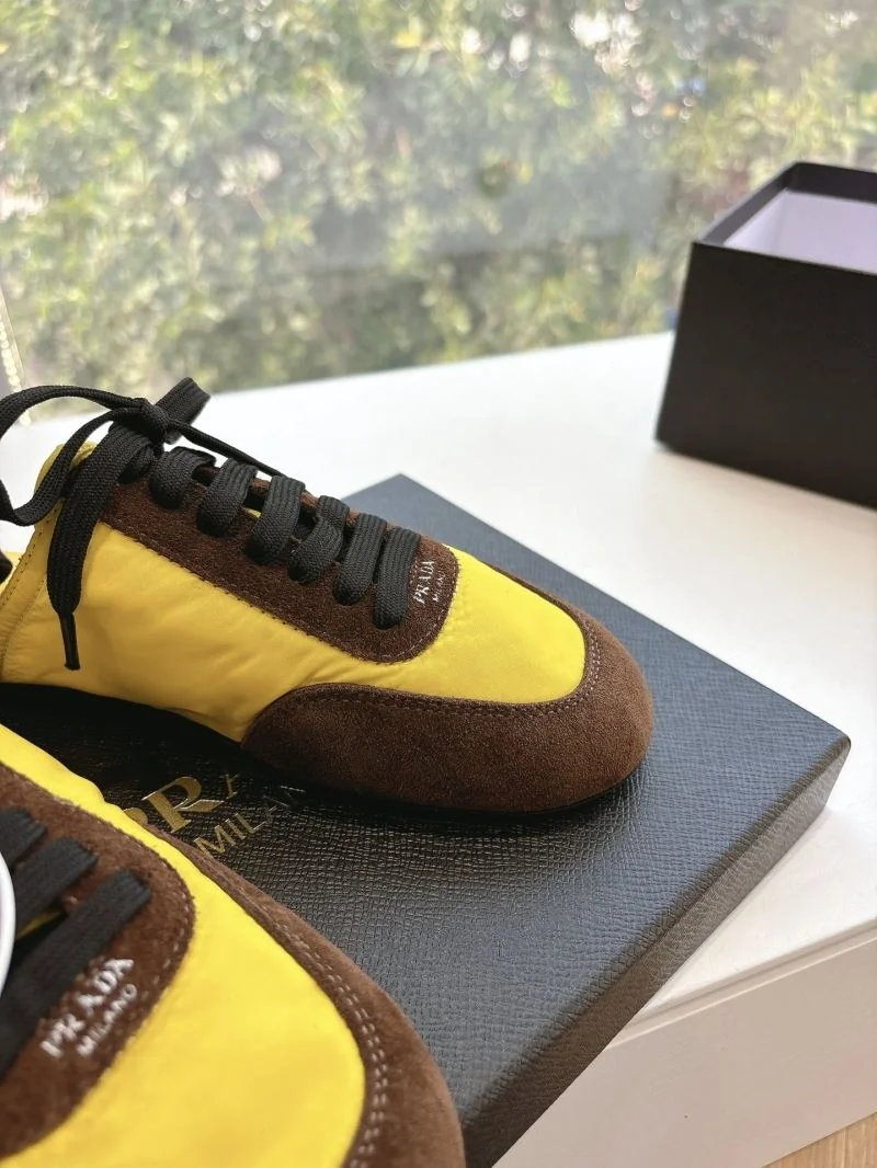 Low-cost Prada Slippers