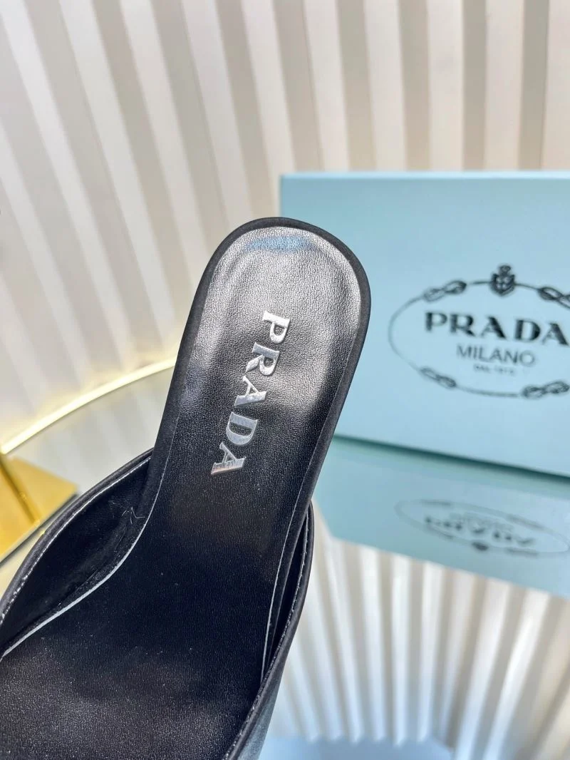 Top mirror Prada Slippers