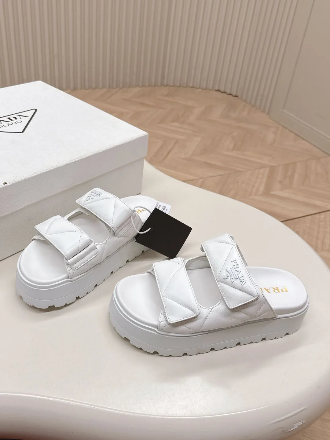 Accurate model Prada Slippers