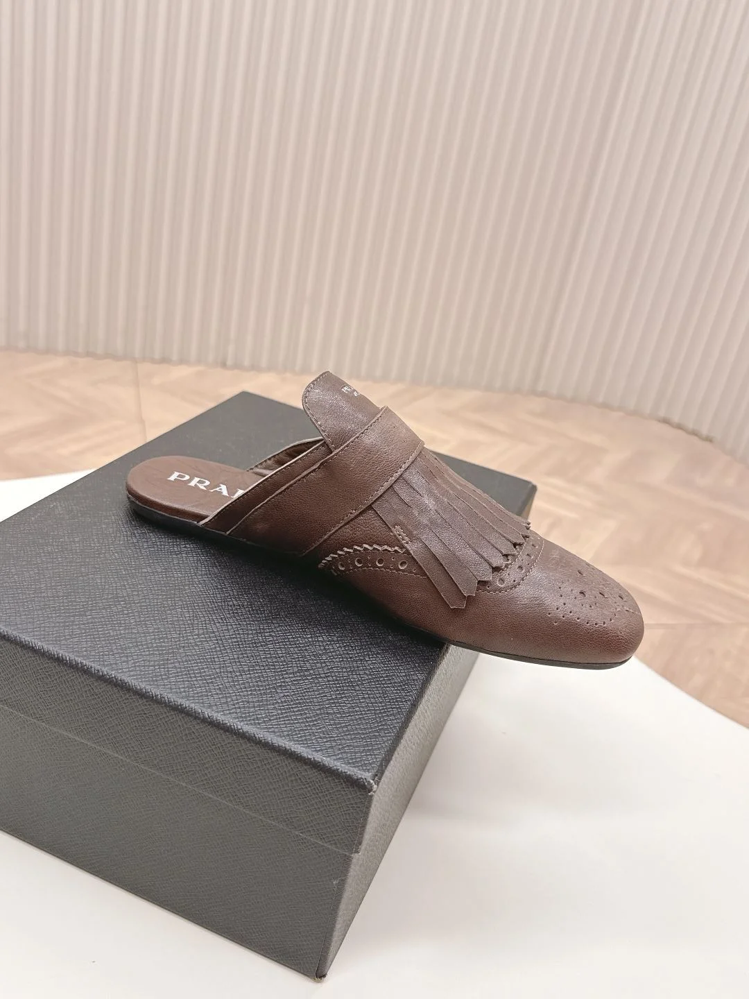 Factory-made Prada Slippers