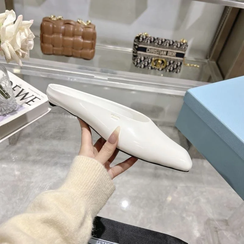 Top mirror Prada Slippers