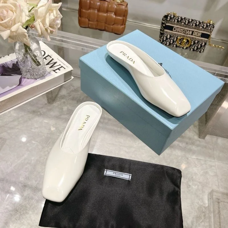 Top mirror Prada Slippers