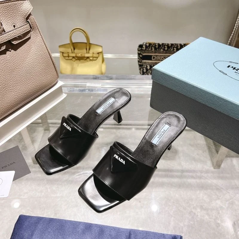 Accurate model Prada Slippers