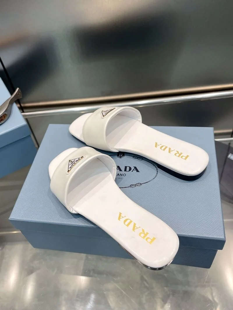 Top mirror Prada Slippers