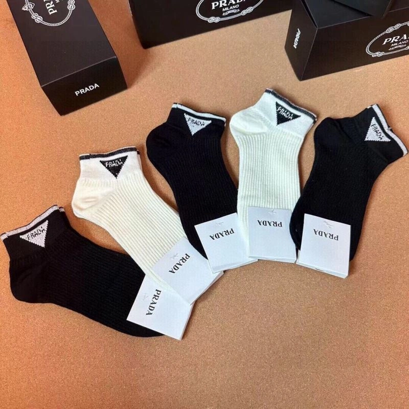 1:1 copy Prada Socks