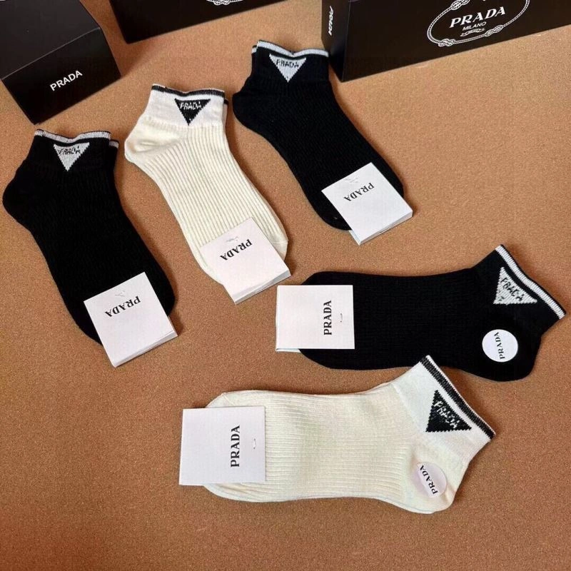 1:1 copy Prada Socks