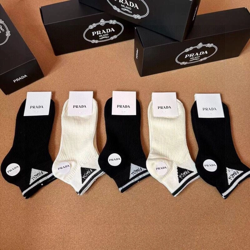 1:1 copy Prada Socks
