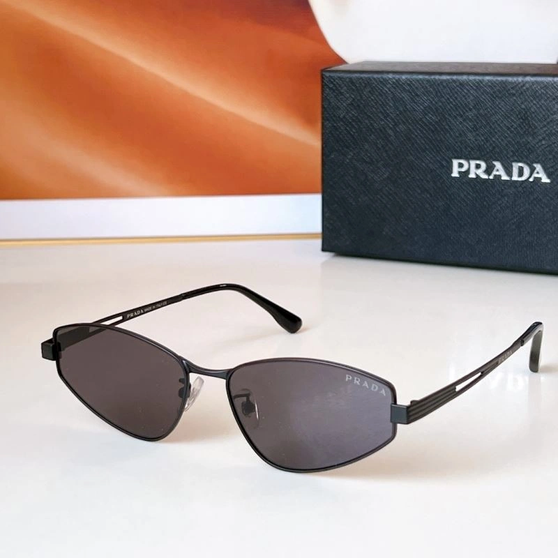 Top mirror Prada Sunglasses
