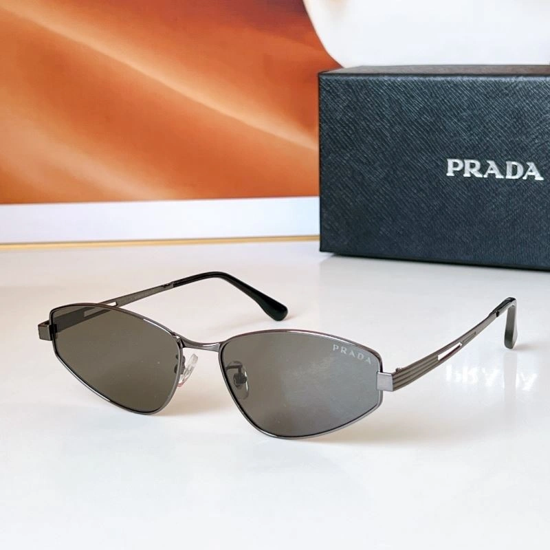 Top mirror Prada Sunglasses