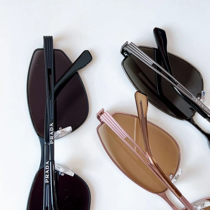 Top mirror Prada Sunglasses