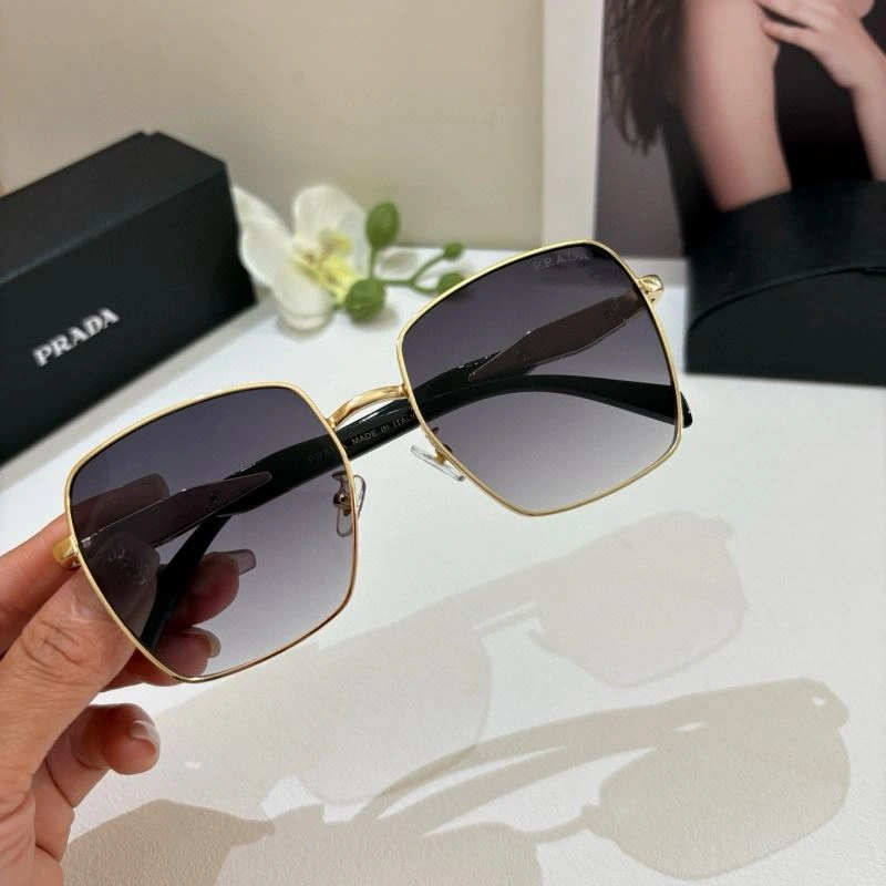 Accurate model Prada Sunglasses