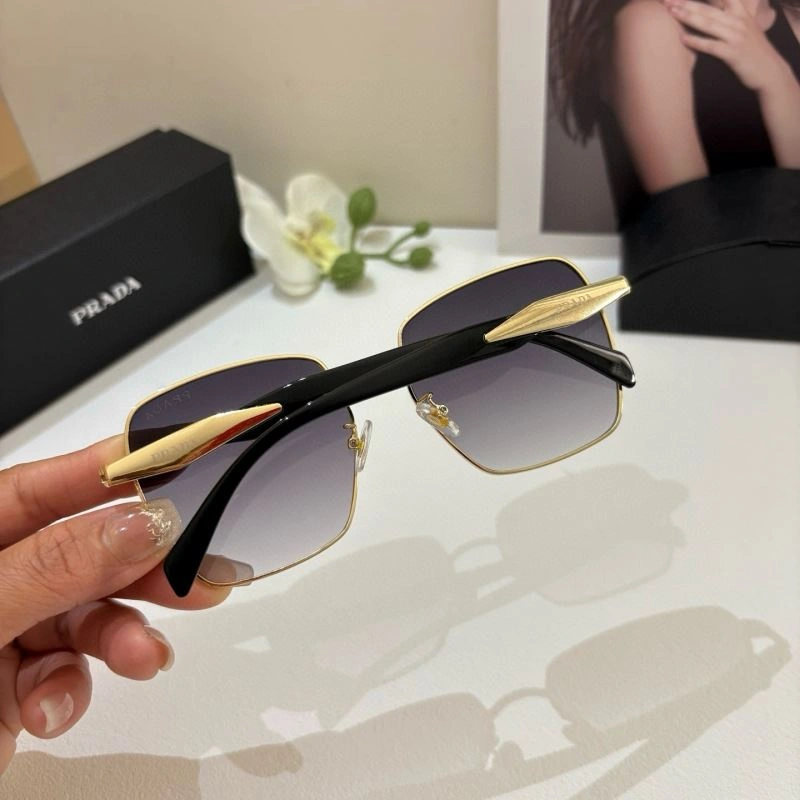 Accurate model Prada Sunglasses