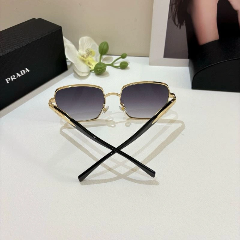Accurate model Prada Sunglasses