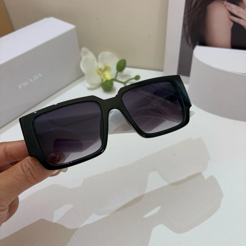 Top mirror Prada Sunglasses