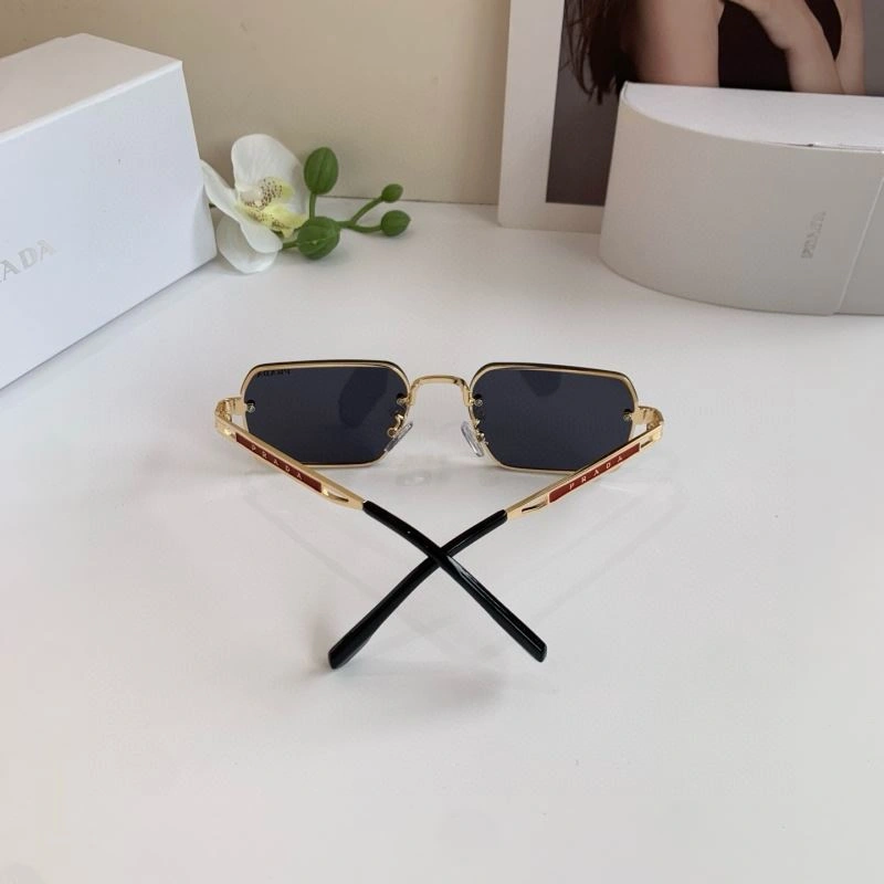 Factory-made Prada Sunglasses