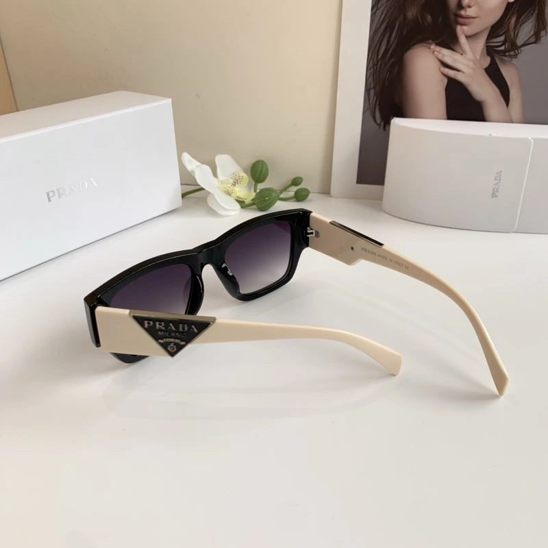 Top match Prada Sunglasses