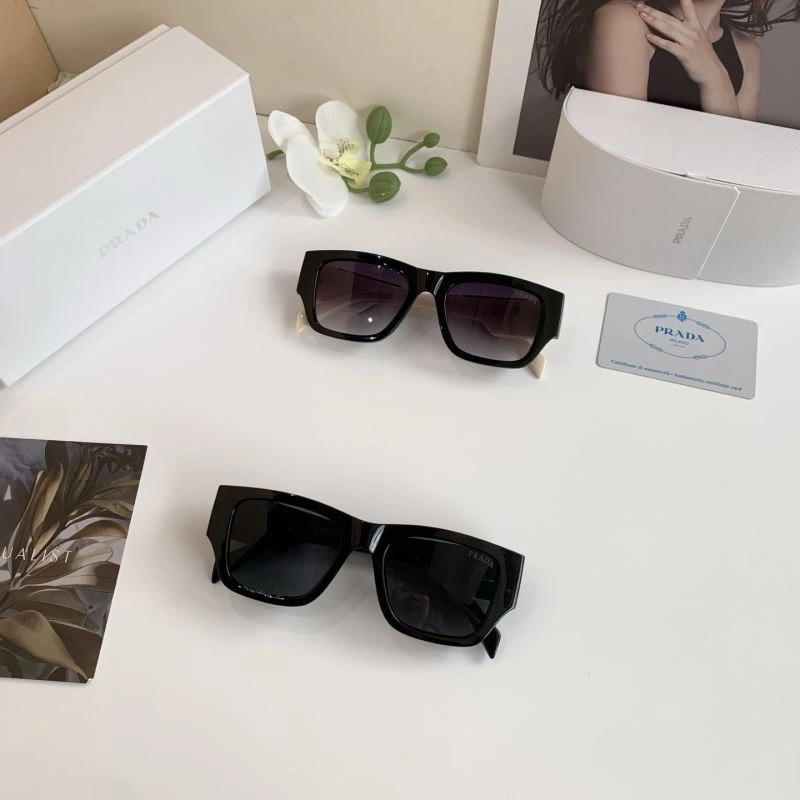 Top match Prada Sunglasses