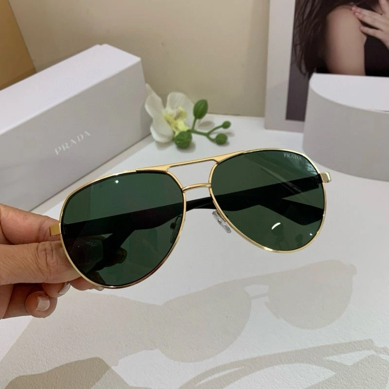 Top mirror Prada Sunglasses