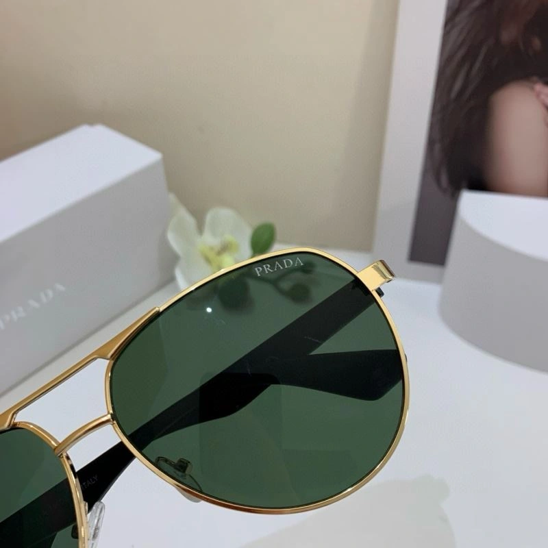 Top mirror Prada Sunglasses