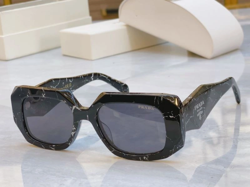Low-cost Prada Sunglasses