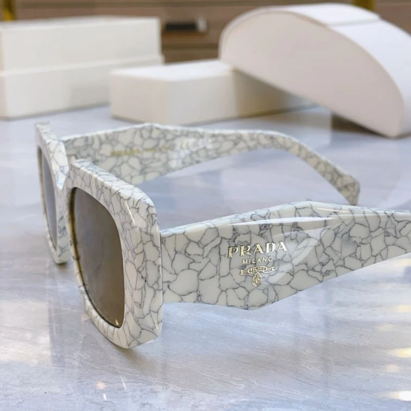 Low-cost Prada Sunglasses