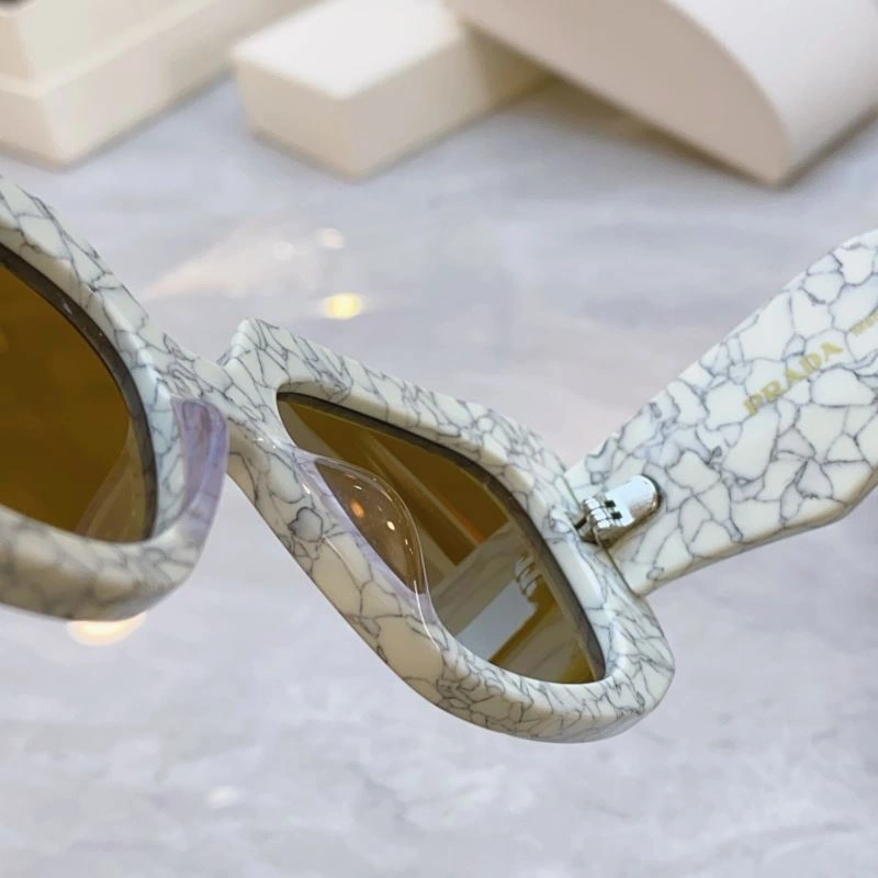 Low-cost Prada Sunglasses