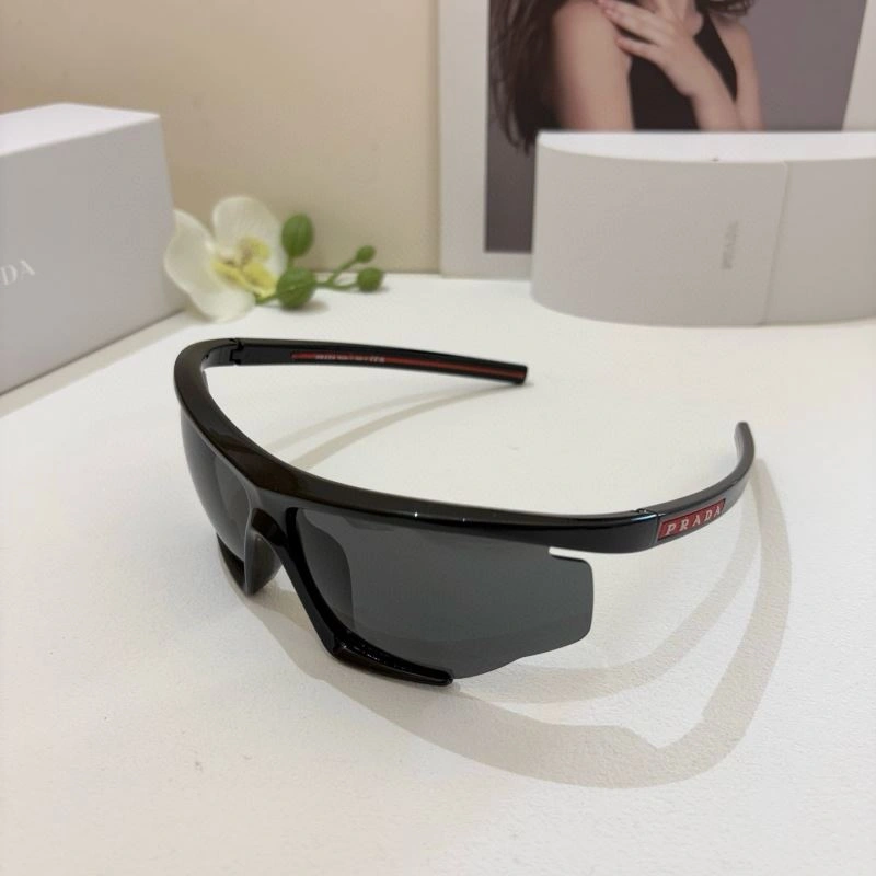 Low-cost Prada Sunglasses