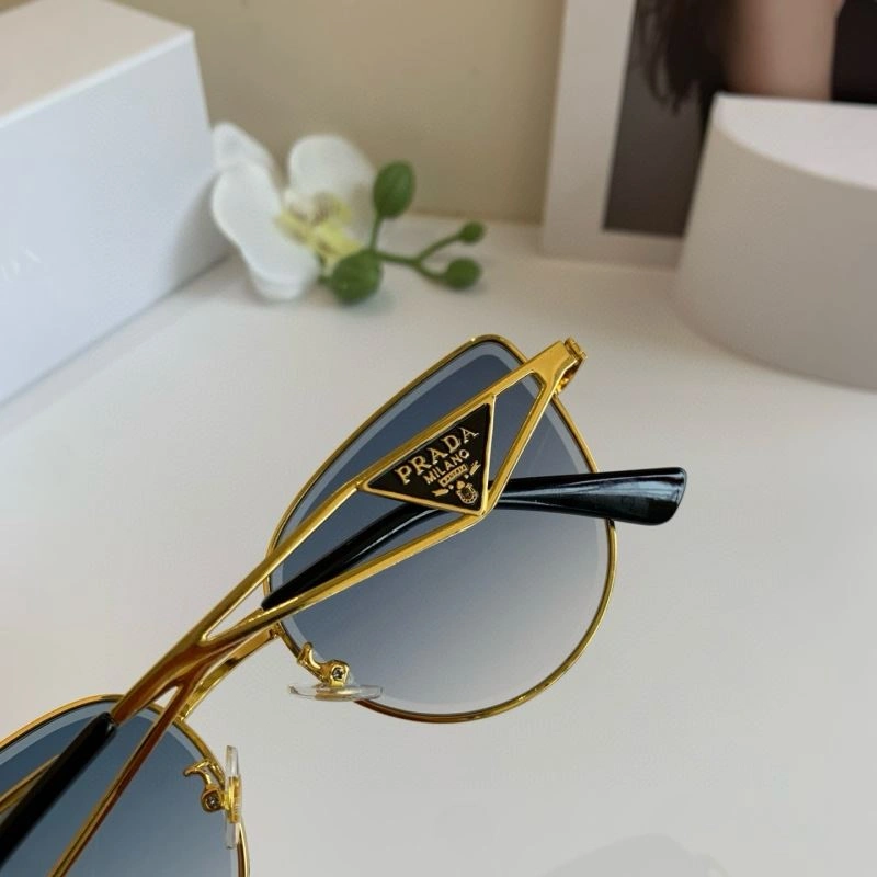 Exact replica Prada Sunglasses
