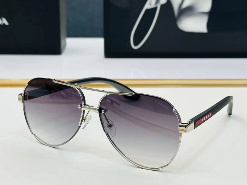 Top match Prada Sunglasses